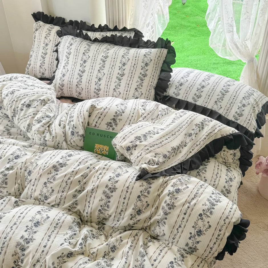 Floral Aesthetic Bedding Duvet Covers & Sets - roomtery