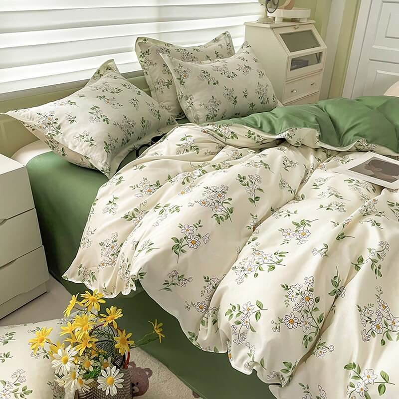 AESTHETIC BEDDING: Bed Sheet Sets, Cushions, Throws & Plushies