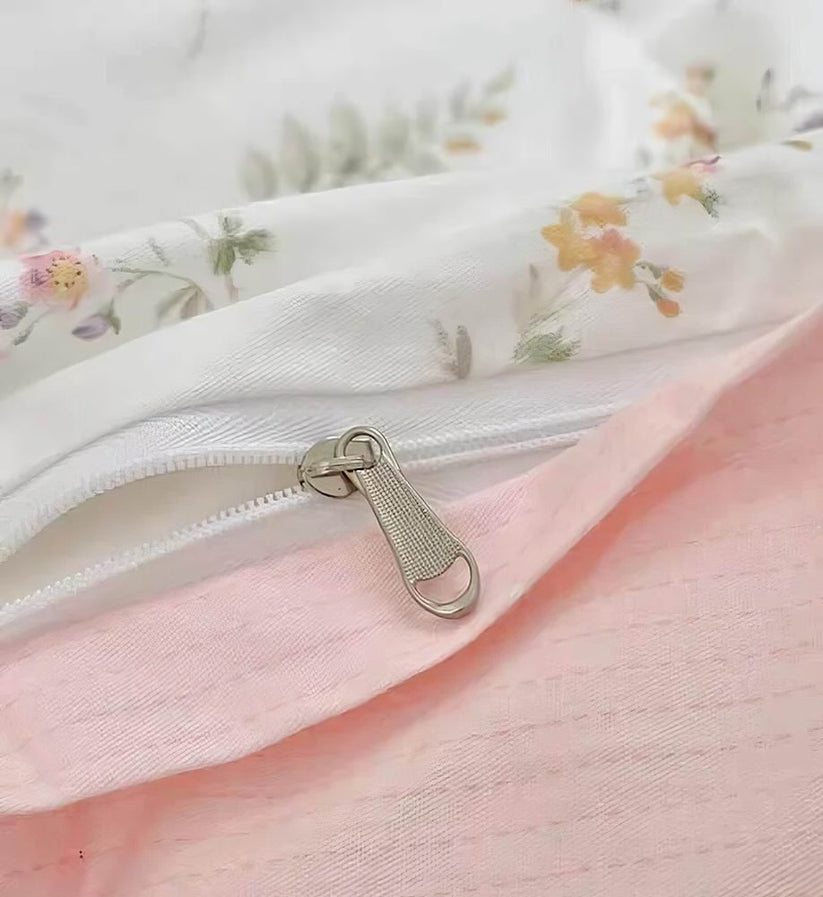 Pale Pink Floral Print Bedding Set | Pastel Aesthetic Bedding - roomtery