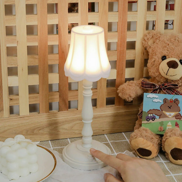 Vintage Retro Table Lamp - Shop Online on roomtery